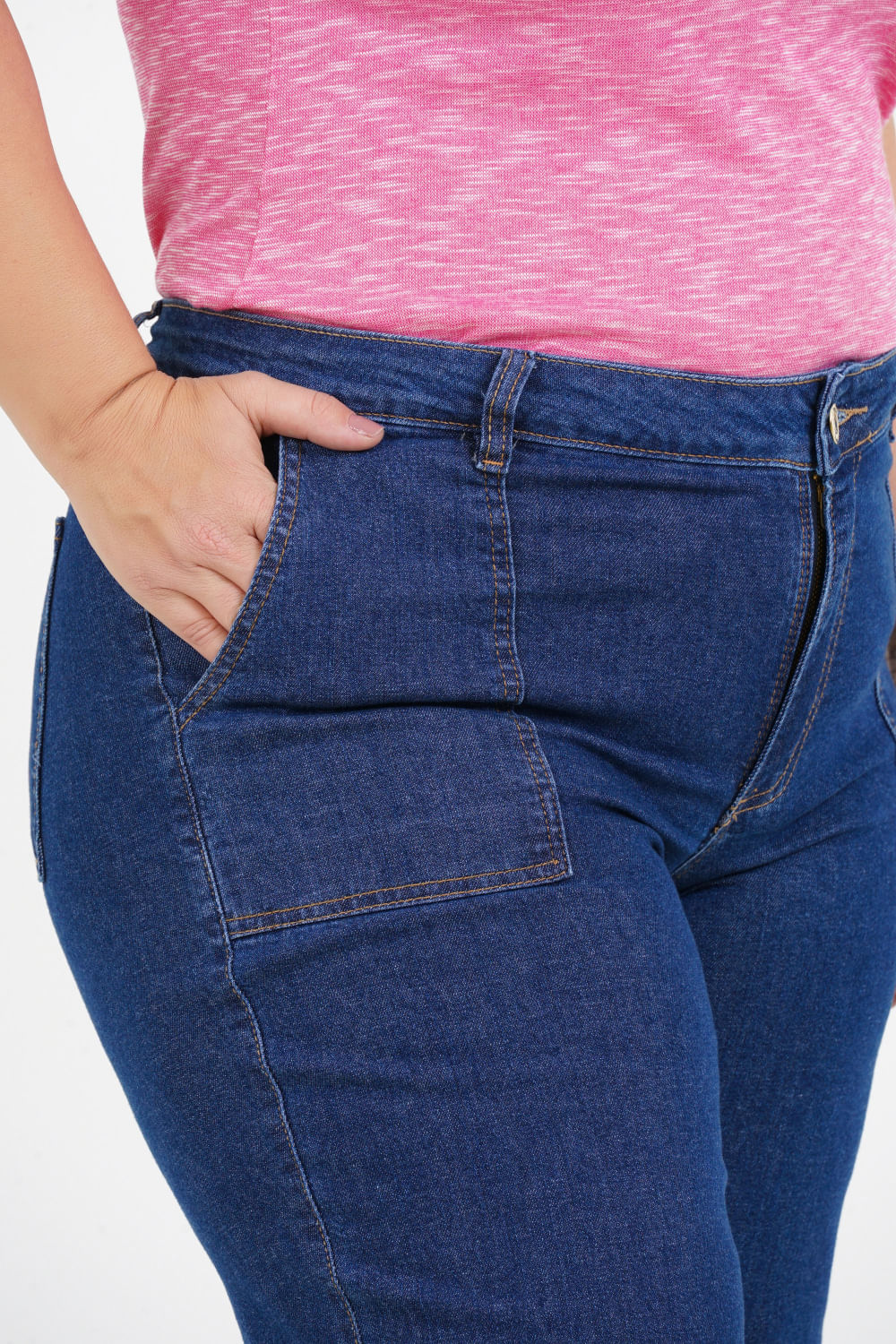 Calça Reta Plus Size Flor Jeans - Program Moda | Moda Plus Size Feminina