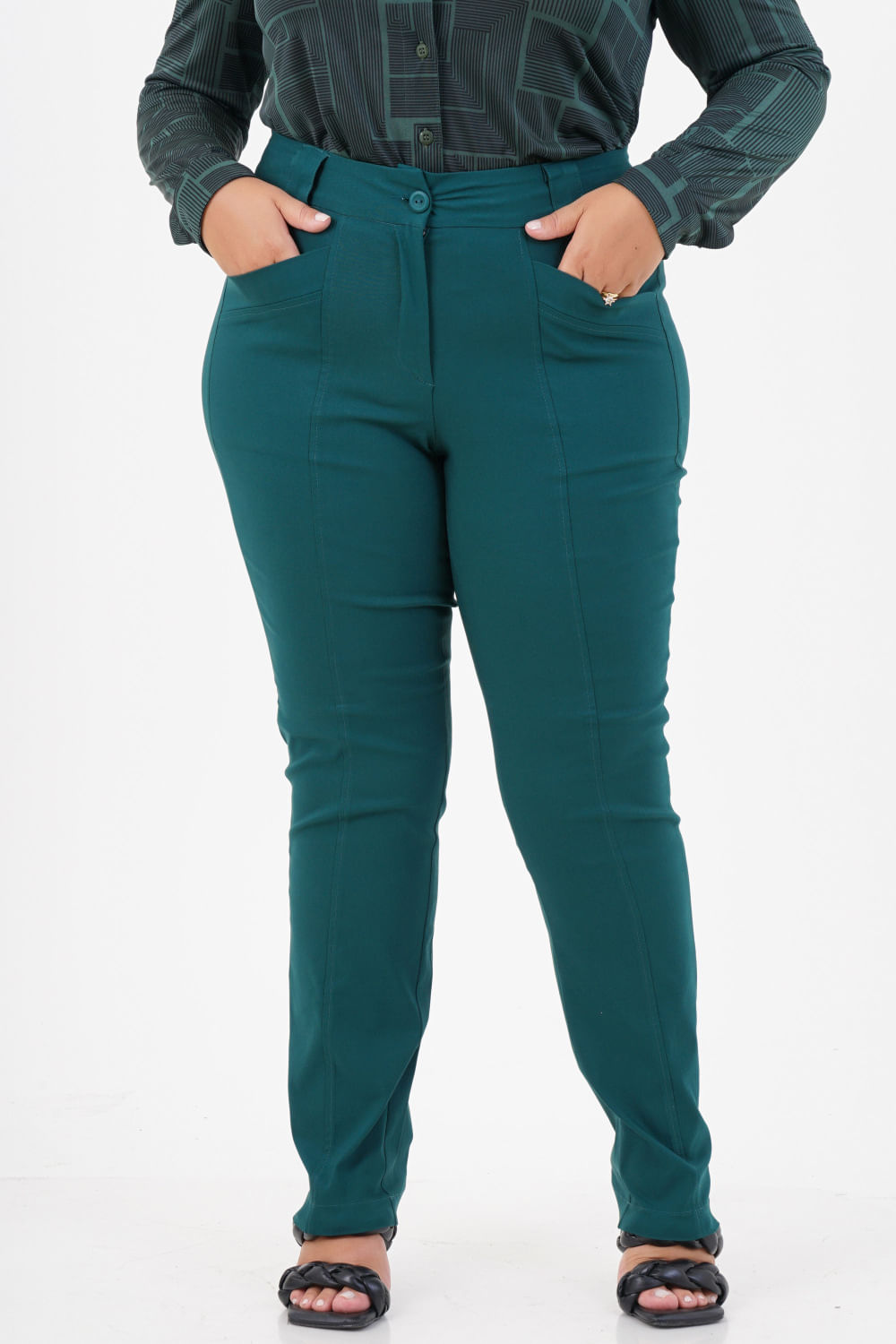 Calça Reta Plus Size Viagem - Program Moda | Moda Plus Size Feminina